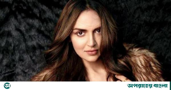 রাজনীতিতে আসছেন এষা